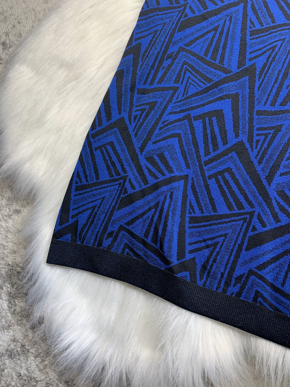 Fabletics Kate Hudson Blue Black Triangles Athletic W… - Gem