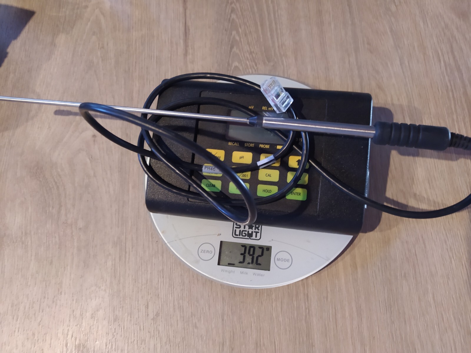 IQ SCIENTIFIC INSTRUMENTS IQ 240 PH METER | eBay