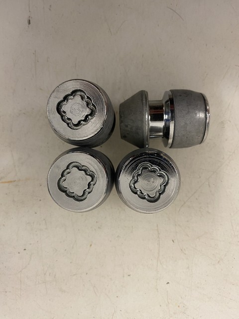 Land Rover FREELANDER 2 Locking Wheel Nut Set Boxed Genuine LR037026 ...