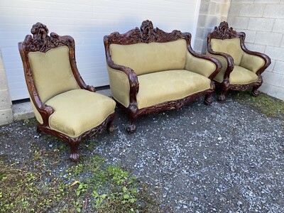 1800-1899 - Antique Victorian Parlor Set