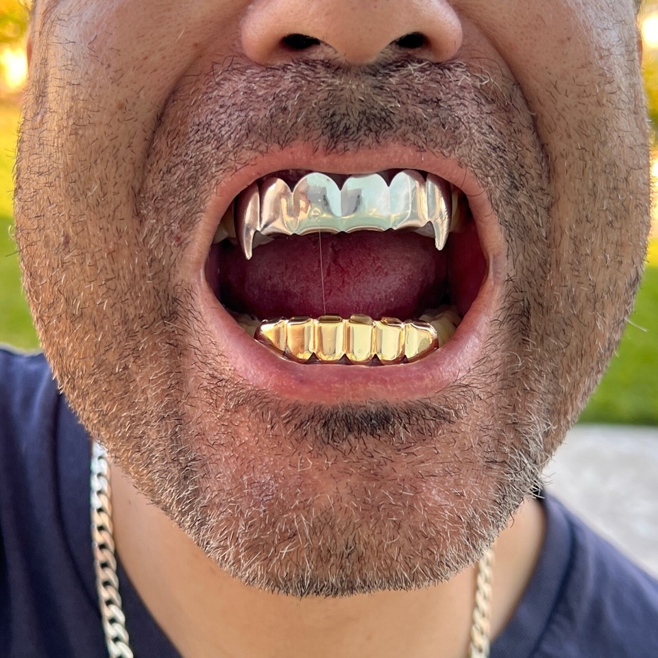 Vampire Grillz Set Silver Tone Dracula Top Fangs & Gold Plated Bottom ...