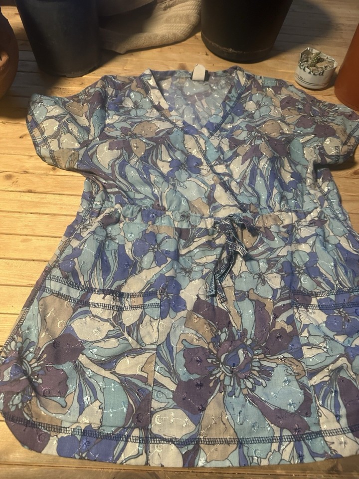 Size Small Purple Scrub Jacket and Scrub Top with Pockets | eBay
