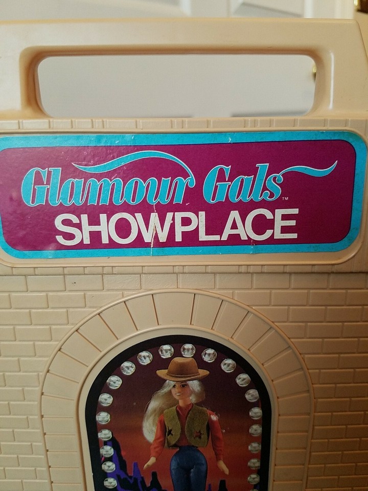 Vintage Kenner GLAMOUR GALS fashion Doll SHOWPLACE Case & 16 DOLLS | eBay