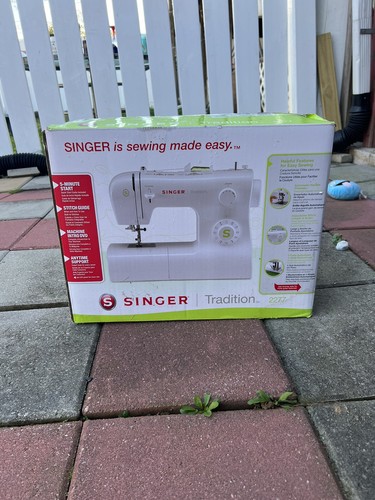 SINGER Factory Serviced Tradition 2277 Mechanical Sewing Machine ...