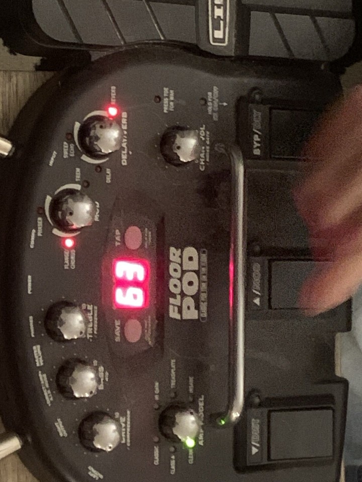 Line 6 Guitar Floor POD Multi-Effect and Amp Modeler Pedal No power ...