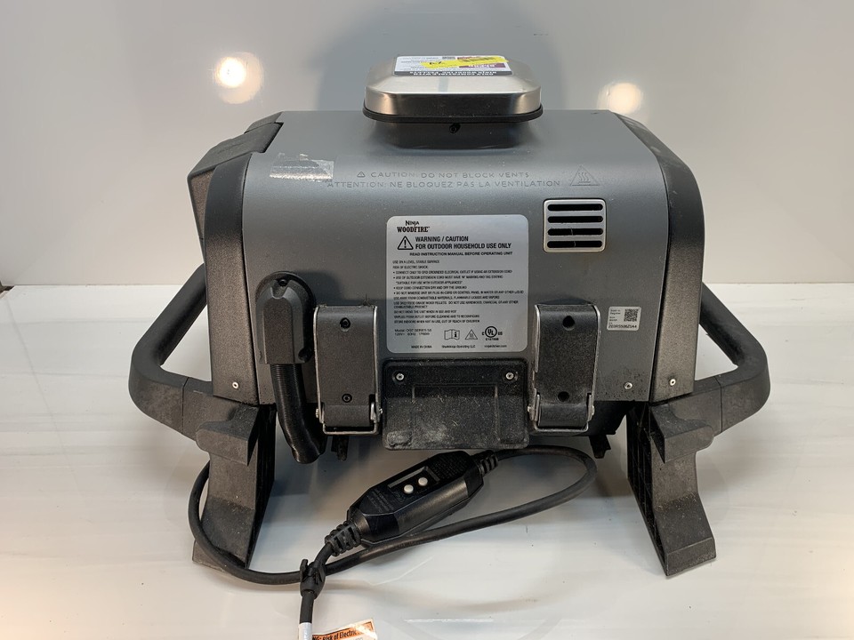 Ninja OG701 Woodfire 7-in-1 Outdoor Master Grill BBQ Smoker, Air Fryer ...