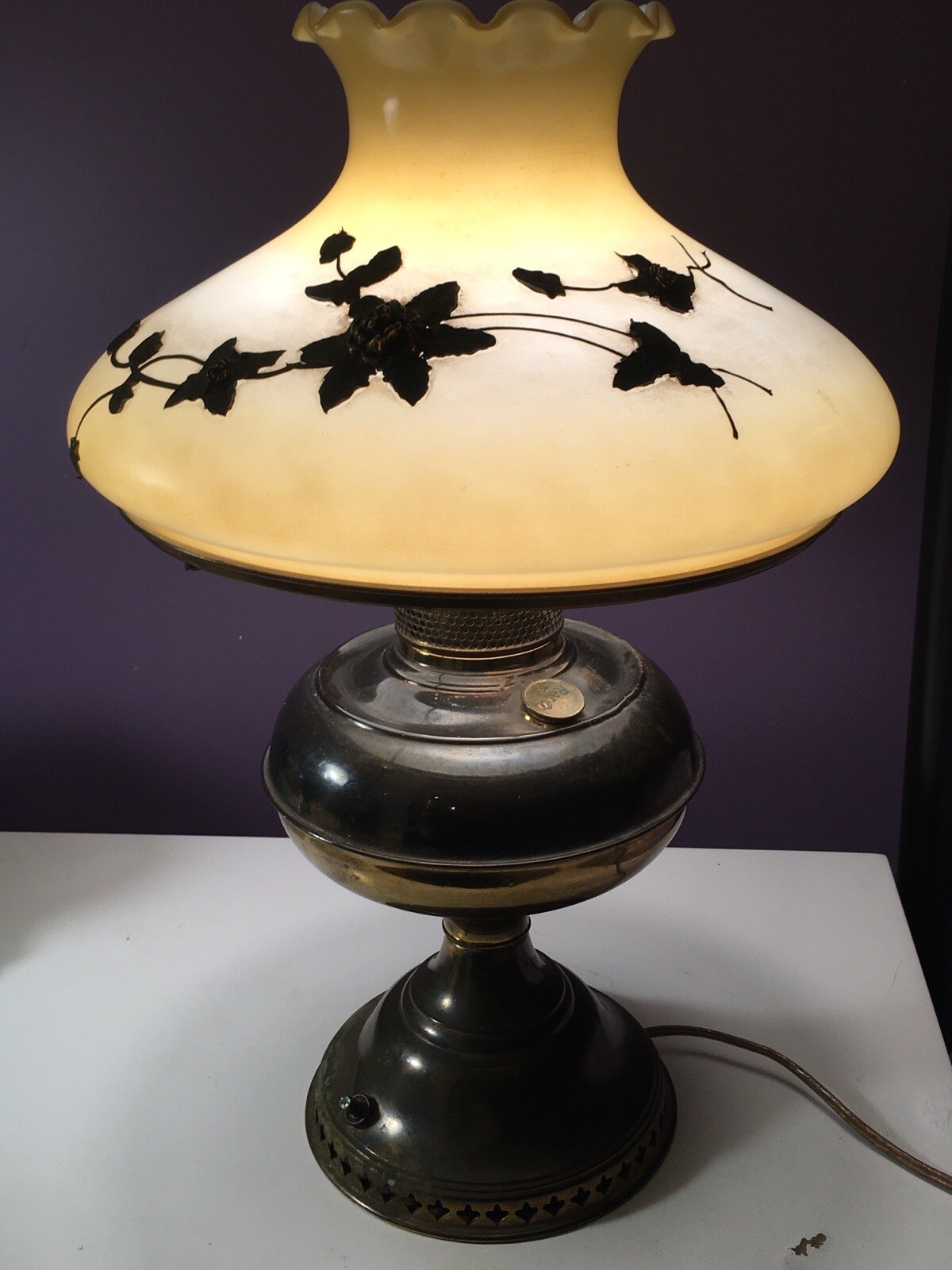 Vintage Rayo Electric Brass Kerosene Desk Lamp And Glass Lamp Shade ...