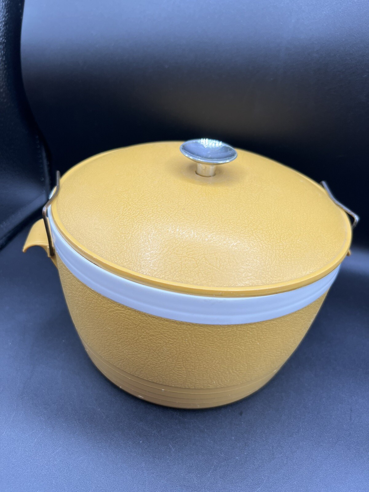 Sunfrost Therm-O-Ware Ice Bucket Bowl Locking Lid Vintage Goldenrod ...