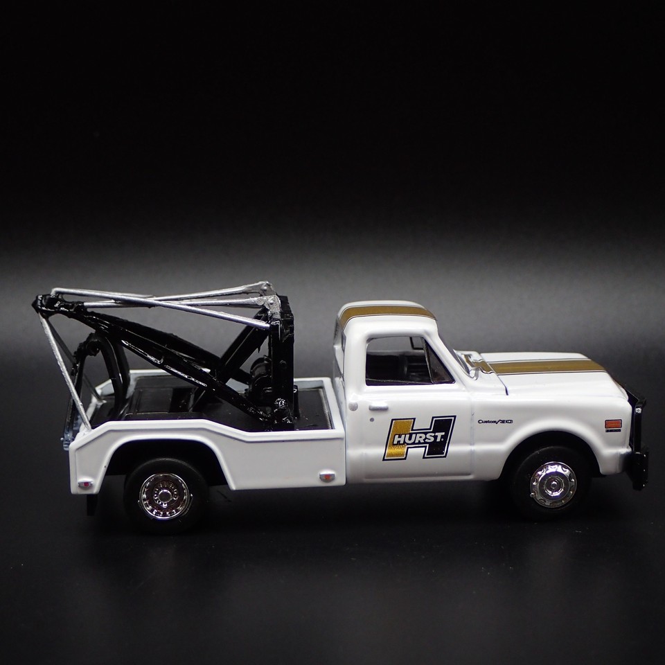 1972 CHEVROLET C30 DUALLY WRECKER TOW TRUCK HURST 1:64 SCALE DIECAST ...