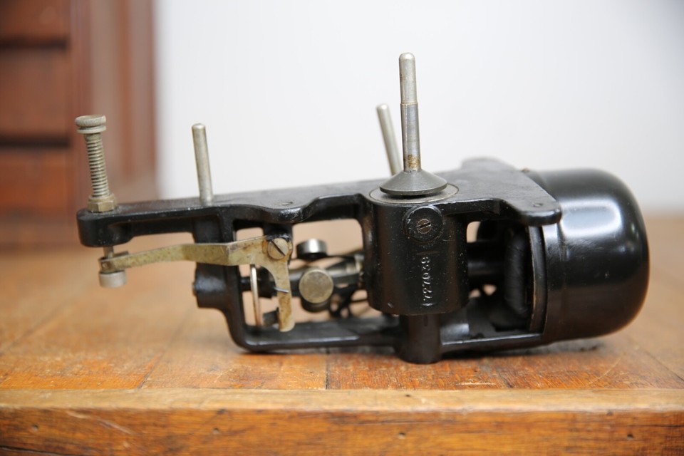 Antique Vintage Record Player Phonograph Motor Majestic Grigsby ...
