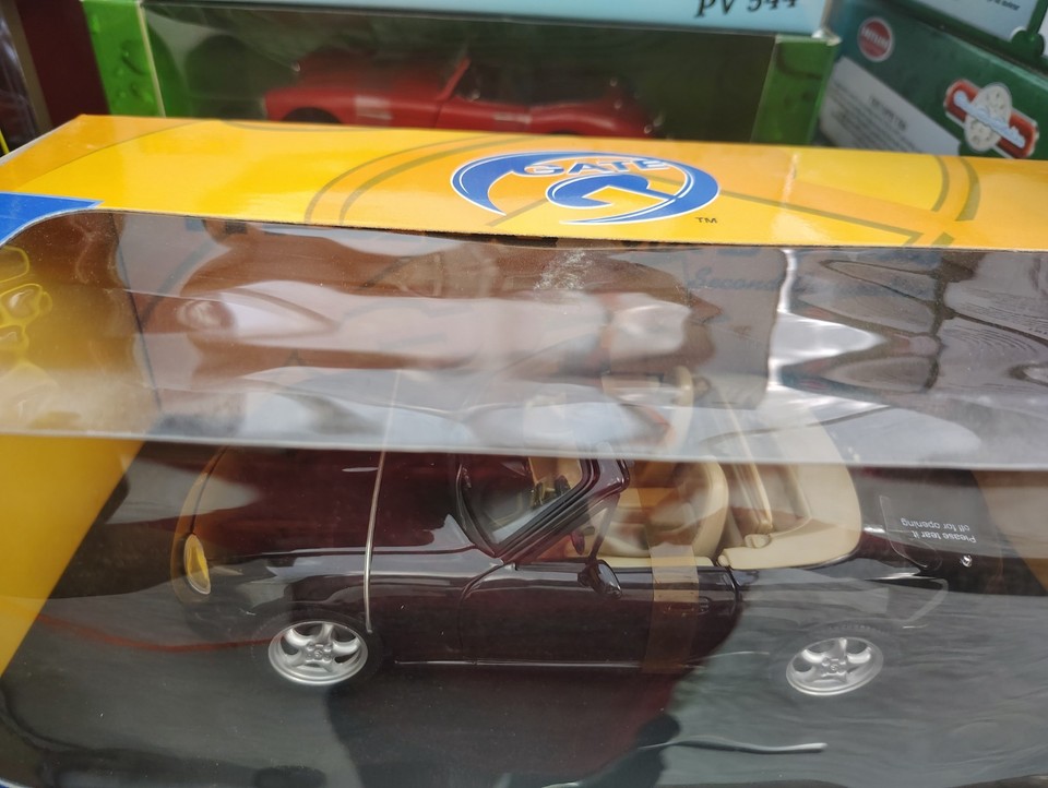 Gate (AutoArt) Mazda MX-5 Miata Diecast 1/18 Scale Replica 2nd ...