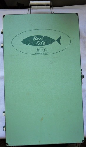Vintage 3 Panel Wille Products casting trolling spoon bait file box | eBay