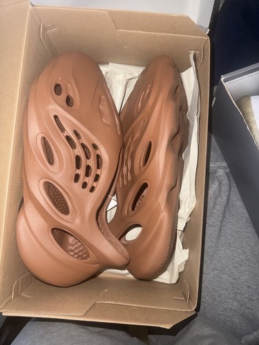Size 10 - Yeezy Foam RNNR red clay Deadstock | eBay