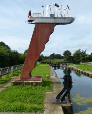 Photo 6x4 Sculpture at the Millennium Ribble Link Lock No 1 The ...