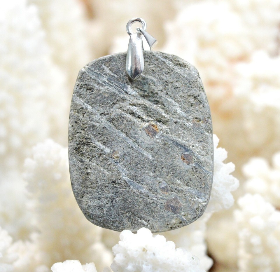 Garnet Almandine & Mica Shale 36 Gold - Pendant Cabochon - Scotland, UK ...
