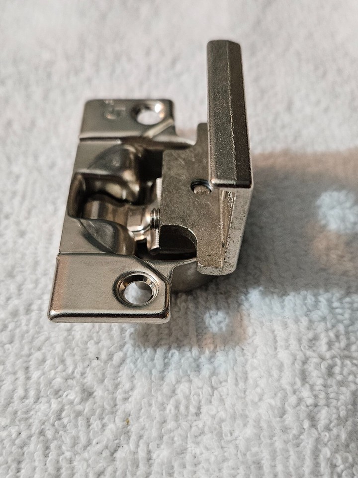 GRASS 830 / 850 Cabinet Hinge with Mounting Base Plate 830-33 1 1/4 ...