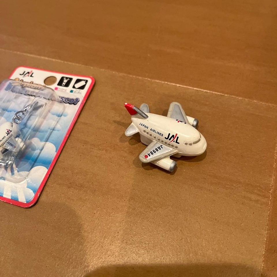JAL Flight Magnet & Zip Mascot Set Used & New Aircraft Decor Collection ...