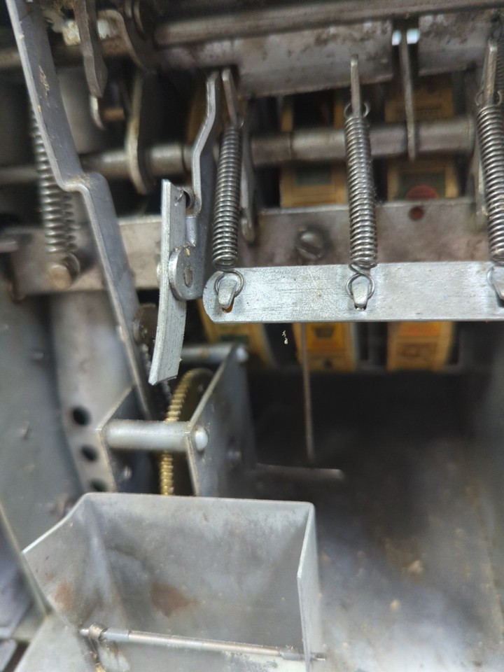 1940's 1¢ De Luxe Mercury Cigarette Slot Machine Trade Simulator Needs ...