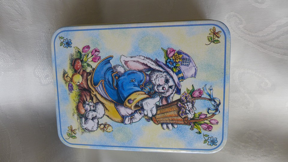 HANDMADE PAINTED METAL BOX HOME DECOR FOR YOUR TREASURES 5 X 4 X 1.7 ...
