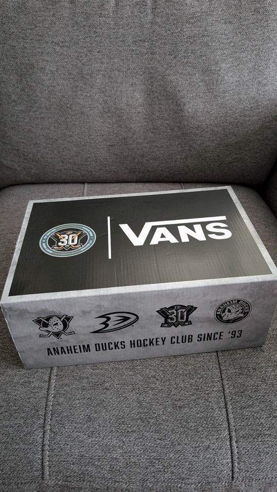 Vans x Anaheim Ducks - Ready To Ship! Black 30th Anniversary - SK8-HI ...