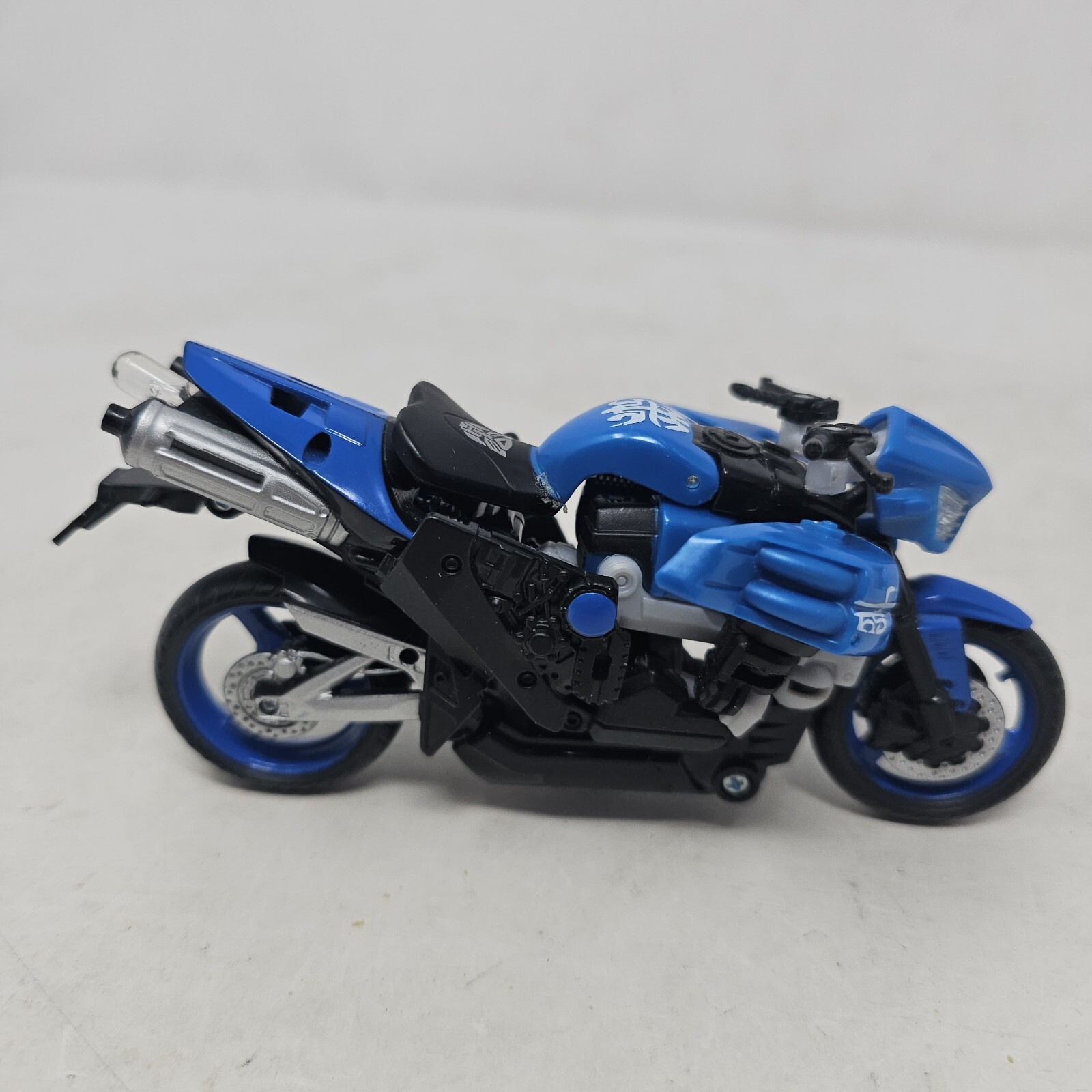 Transformers Revenge Of The Fallen CHROMIA Deluxe Rotf Motorcycle ...