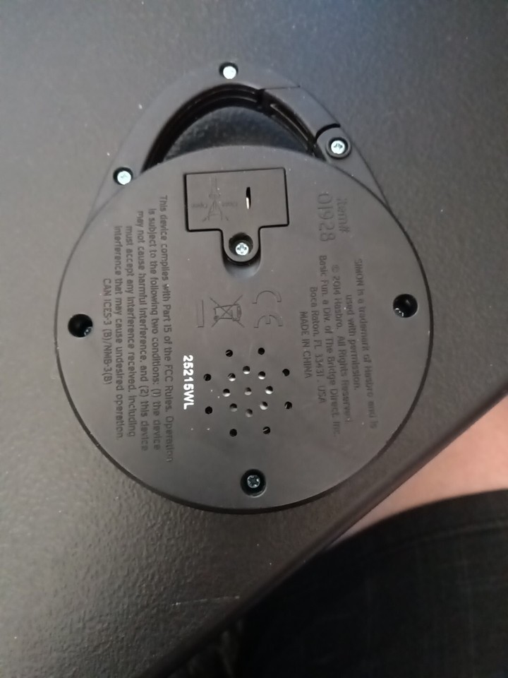 Hasbro Simon Mini Handheld Game Keychain Clip-on 2014 Works Needs New ...