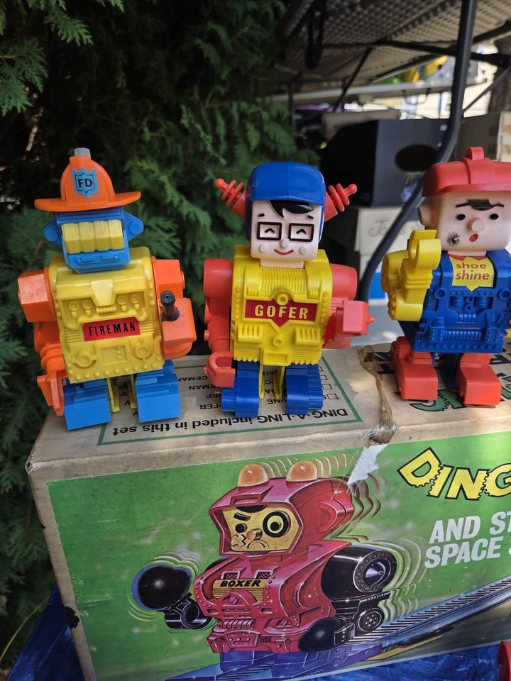 1971 Vintage Topper DING A LING Toy Lot Box Fireman Boxer Gofer Shoeshine Chef | eBay