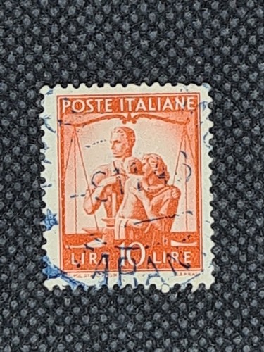 139. Francobollo Poste italiane famiglia e bilancia Lire 10 | eBay