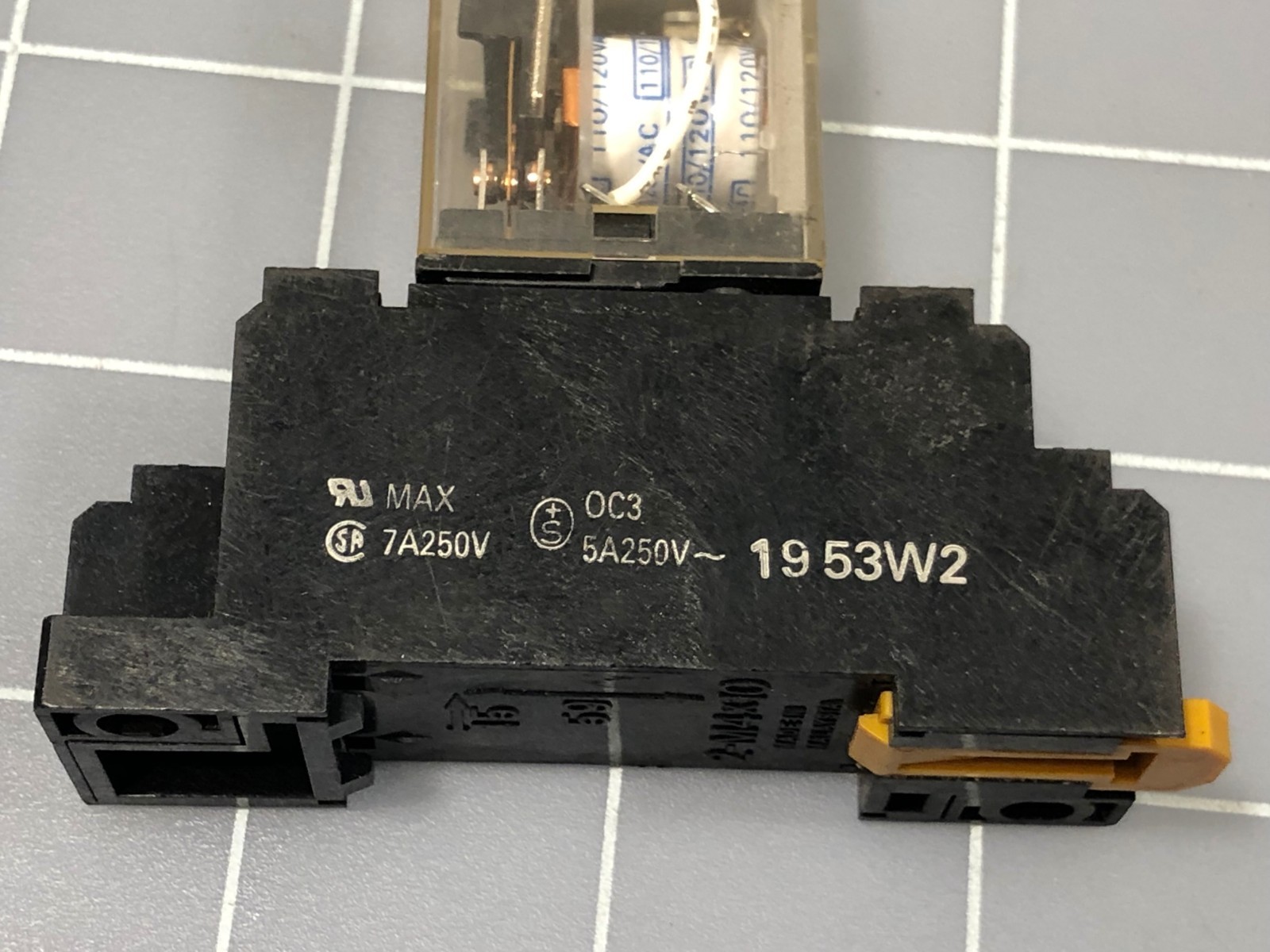 OMRON RELAY 110/120 VAC MY2 with SOCKET / BASE 2-M4X10 | eBay
