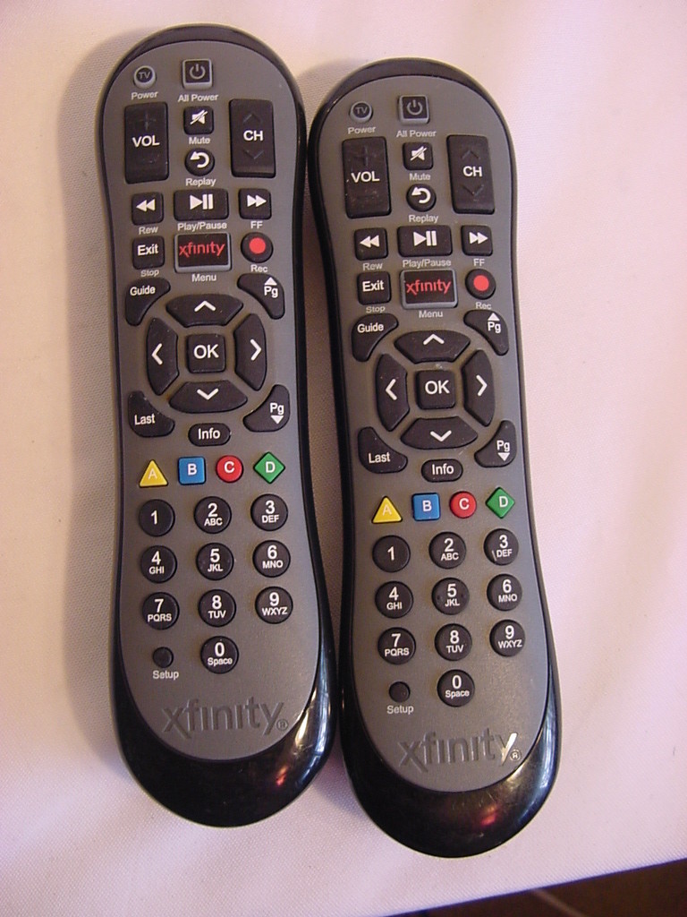 (2) COMCAST INFINITY REMOTE CONTROLS | eBay