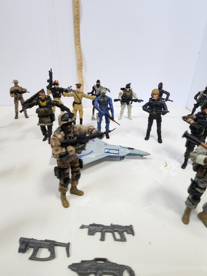 22 Mix Lot US Army Unimax Forces Valor 21st Ultimate Modern Iraq ...
