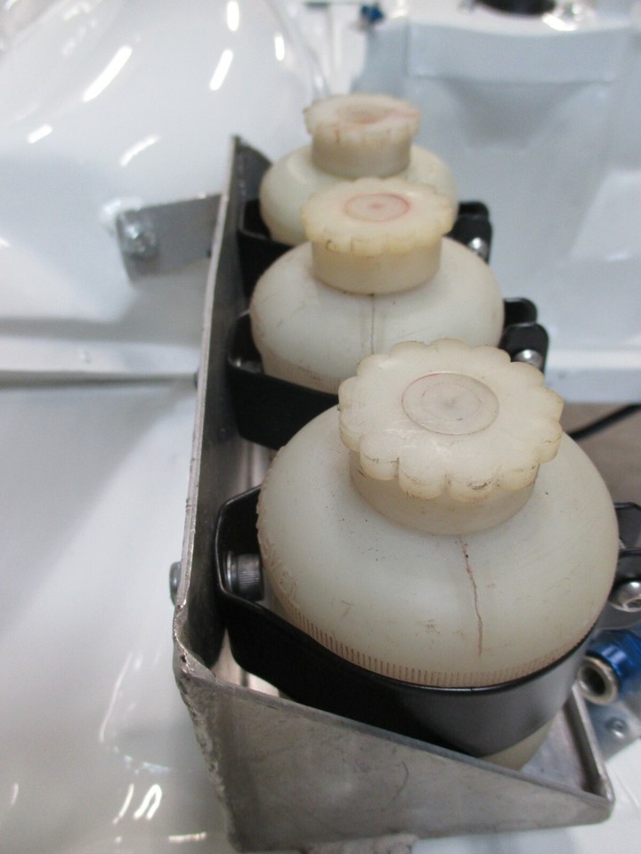 LOCKHEED TYPE,BRAKE RESERVOIR. WITH BRACKET, ESCORT MK1,MK2, HISTORIC ...