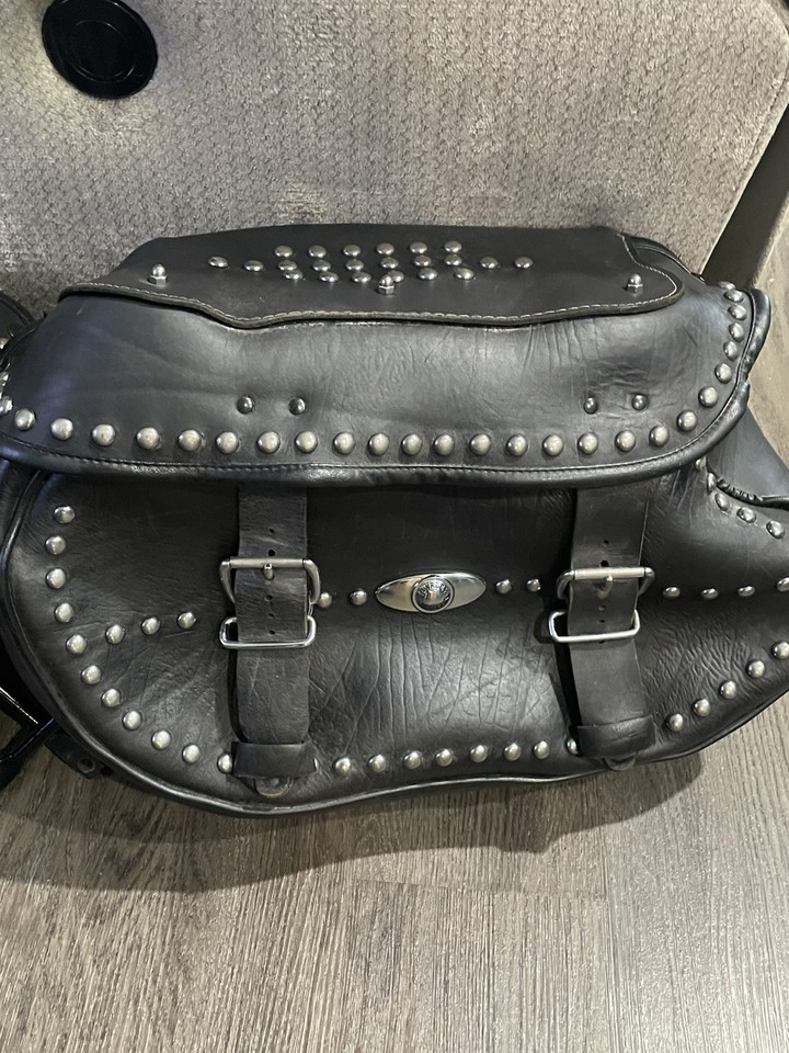 Harley Heritage FLSTC 2000-1017 saddlebags black studded leather fatboy ...