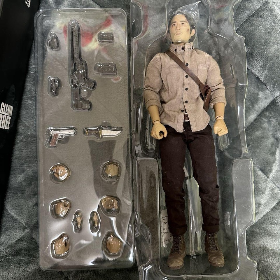 Glenn Three Zero Walking Dead Figure 1/6 Twd Hot Toys | eBay