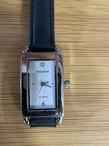 VINTAGE LADIES SKC WATCH LUMINOUS WHITE DIAL w/BLACK LEATHER BAND GREAT ...