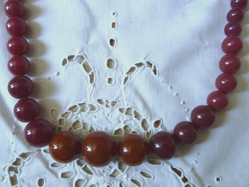 Collier bakélite art déco Perles rouge cerise Red cherry amber bead | eBay