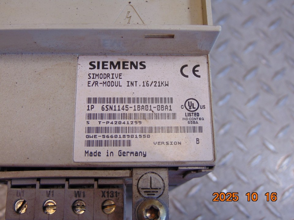 SIEMENS 6SN1145-1BA01-0BA1 SIMODRIVE with 6SN1111-0AB00-0AA0 SURGE ...