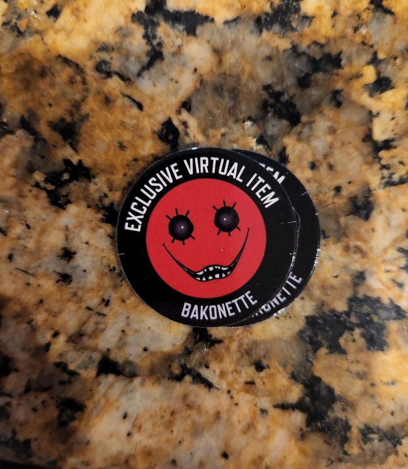 Roblox Series 11 Bakon Bakonette Face *CODE ONLY MESSAGED* Virtual Item ...