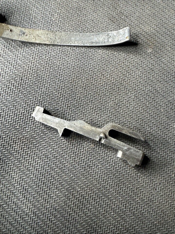 Winchester Model 67 Rifle 22 LR Parts Trigger Release / Extractor ...