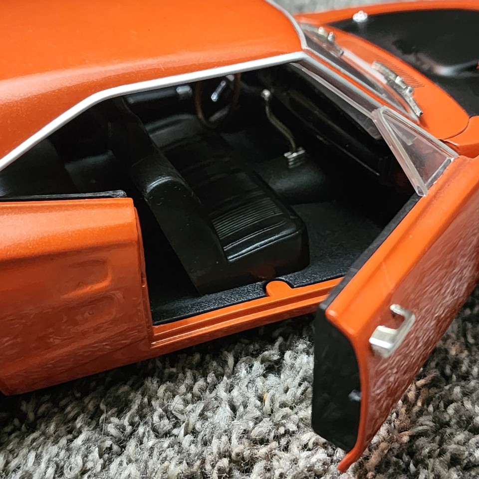 ERTL AMERICAN MUSCLE 1:18 SCALE 1969 DODGE CORONET SUPER BEE - RARE ...