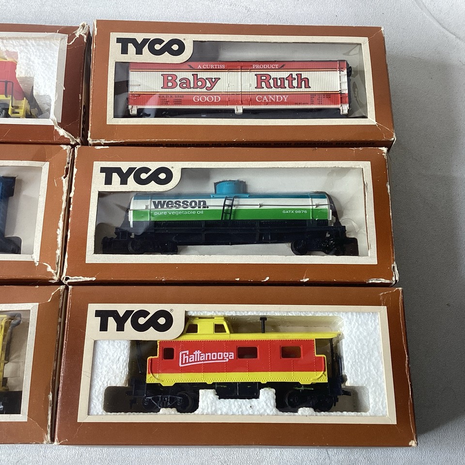 VNT Tyco Chattanooga Ho Scale Train Lot Engine Caboose Babe Ruth Jello ...