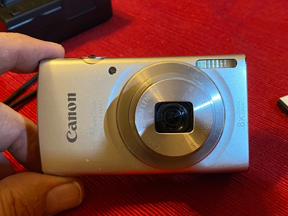 Canon PowerShot ELPH 180 Digital Camera 8X Silver PC2275 Works But ...