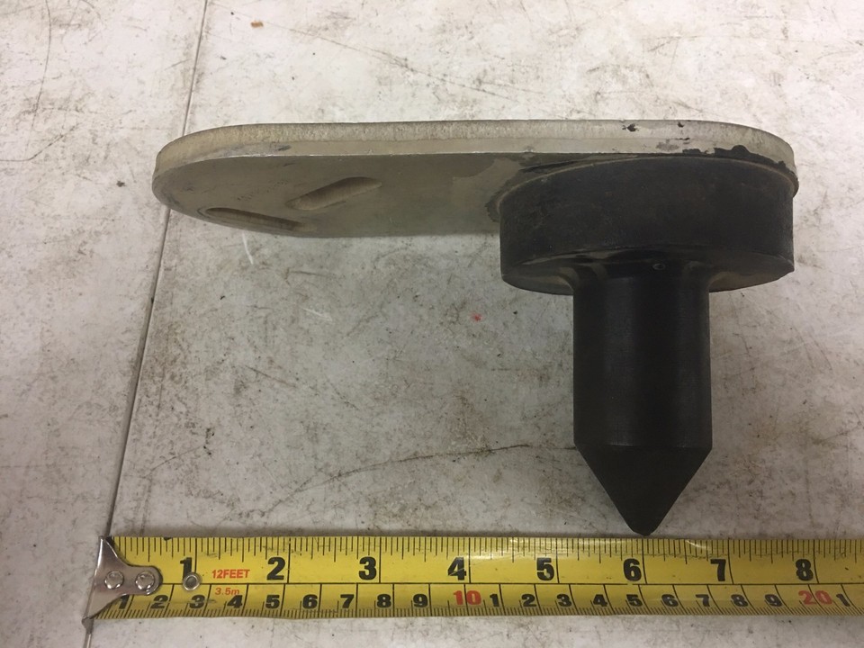 KW Hood Locator Pin & Bracket Kenworth # K179-C-388R Ref# K179388R ...