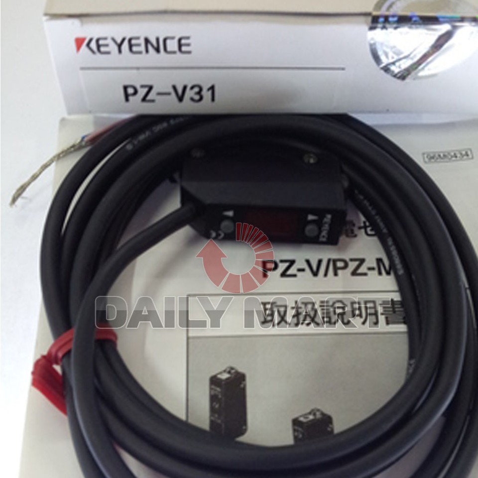 ORIGINAL NEW Keyence PZ-V31 Square Reflective Photolectric Sensor FREE ...