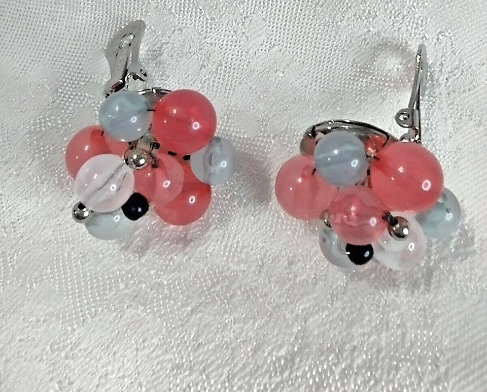 Vintage Pink White Gray Cluster Beaded Clip On Earrings | eBay