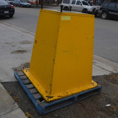 Very heavy duty machine base plinth pedestal suit motoman robot etc ...