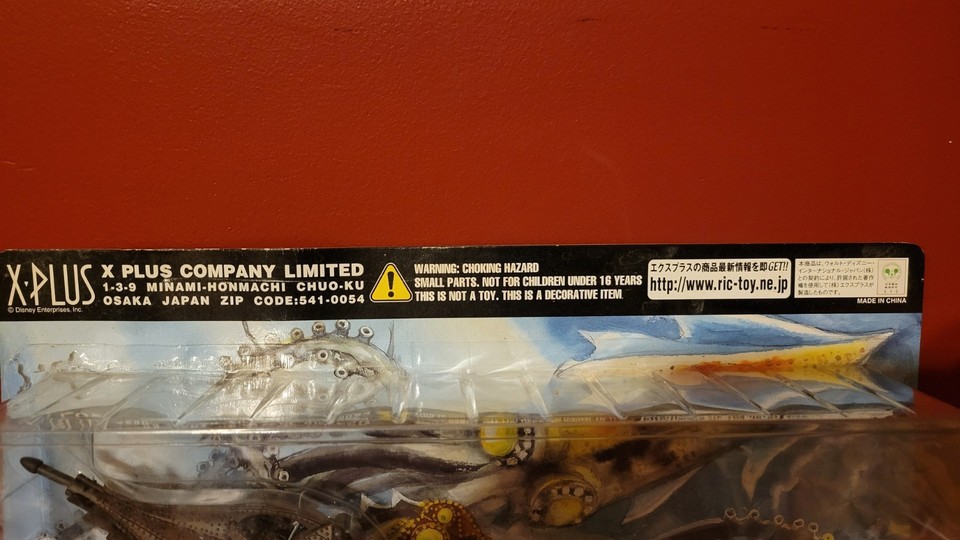 X-plus Nautilus 20,000 Leagues Figure Under The Sea Disney Capitain ...