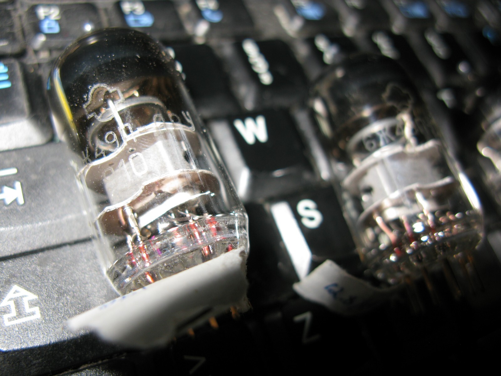 one NOS tube 6j49p-dry golden pins ≈ e180f ≈ 6888 ≈ ef800 ≈ 6j32p ≈ ...