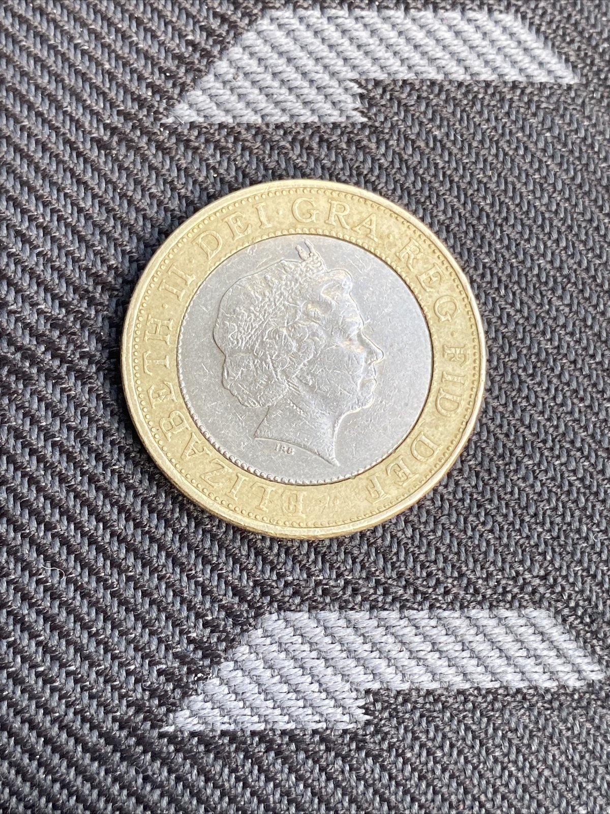 1998 Queen Elizabeth £2 TWO POUND COIN STANDING ON THE SHOULDERS OF ...