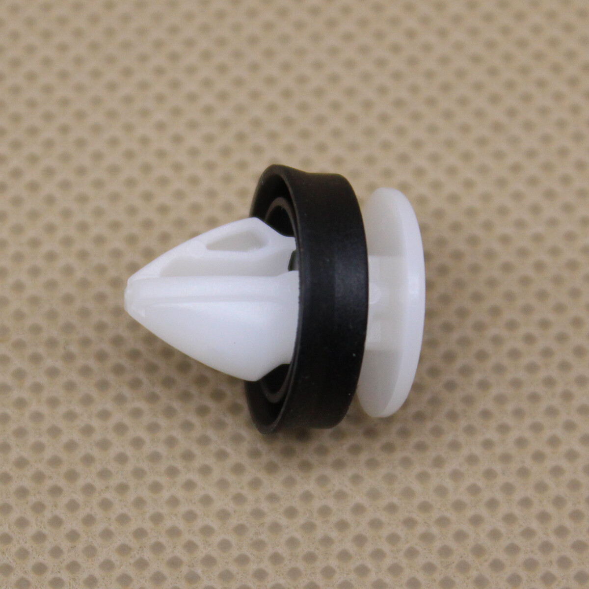 25 Wheel Fender Flare Molding Clip With Sealer For Ford Transit W716507 ...